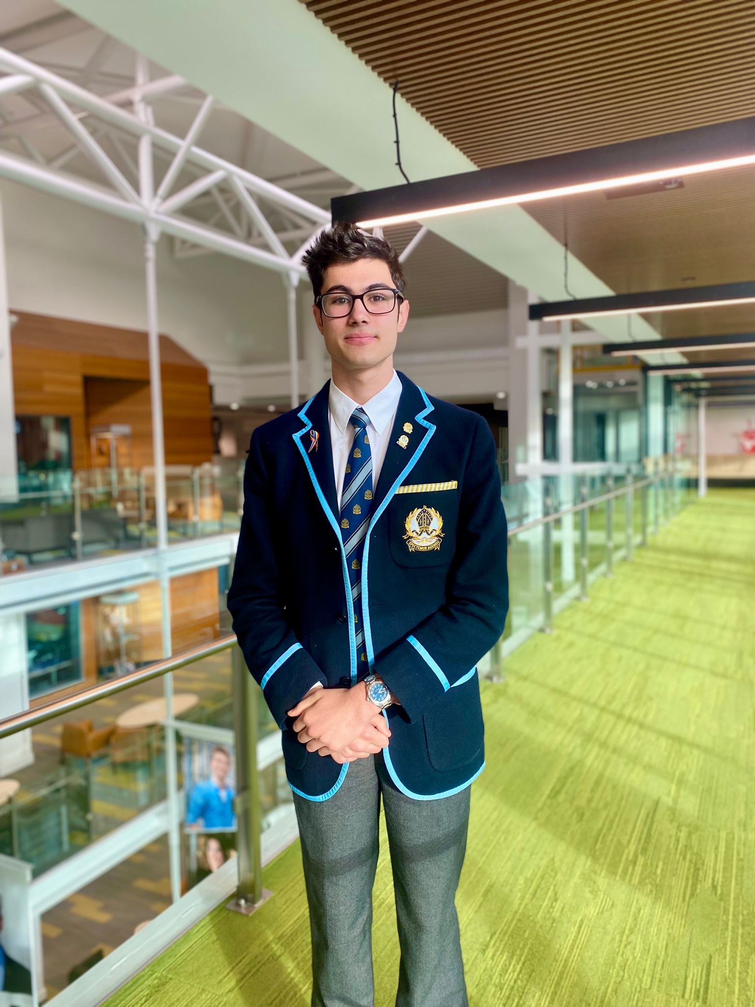 Calls for government to lower voting age - ABC listen