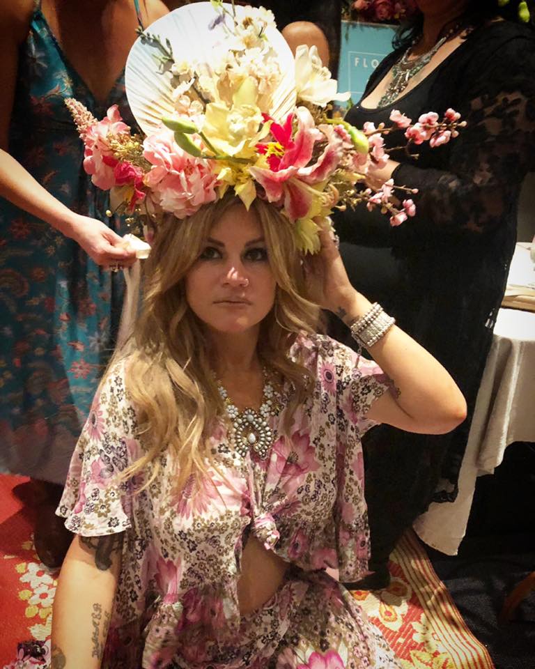 Online influencer Constance Hall mobilises Australian 'queens' to help ...