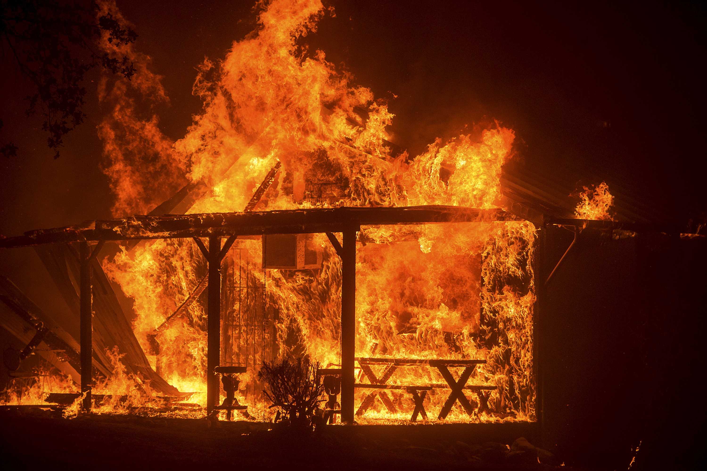 Butte Fire: Wildfire in California destroys homes, threatens 6,000 ...