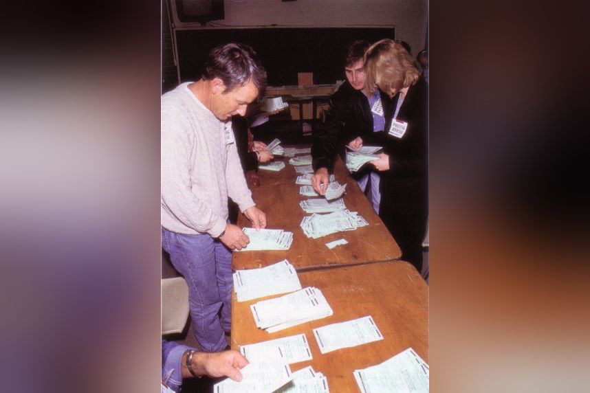 Revealed: Secrets of how they Count AV in Australia - ABC News
