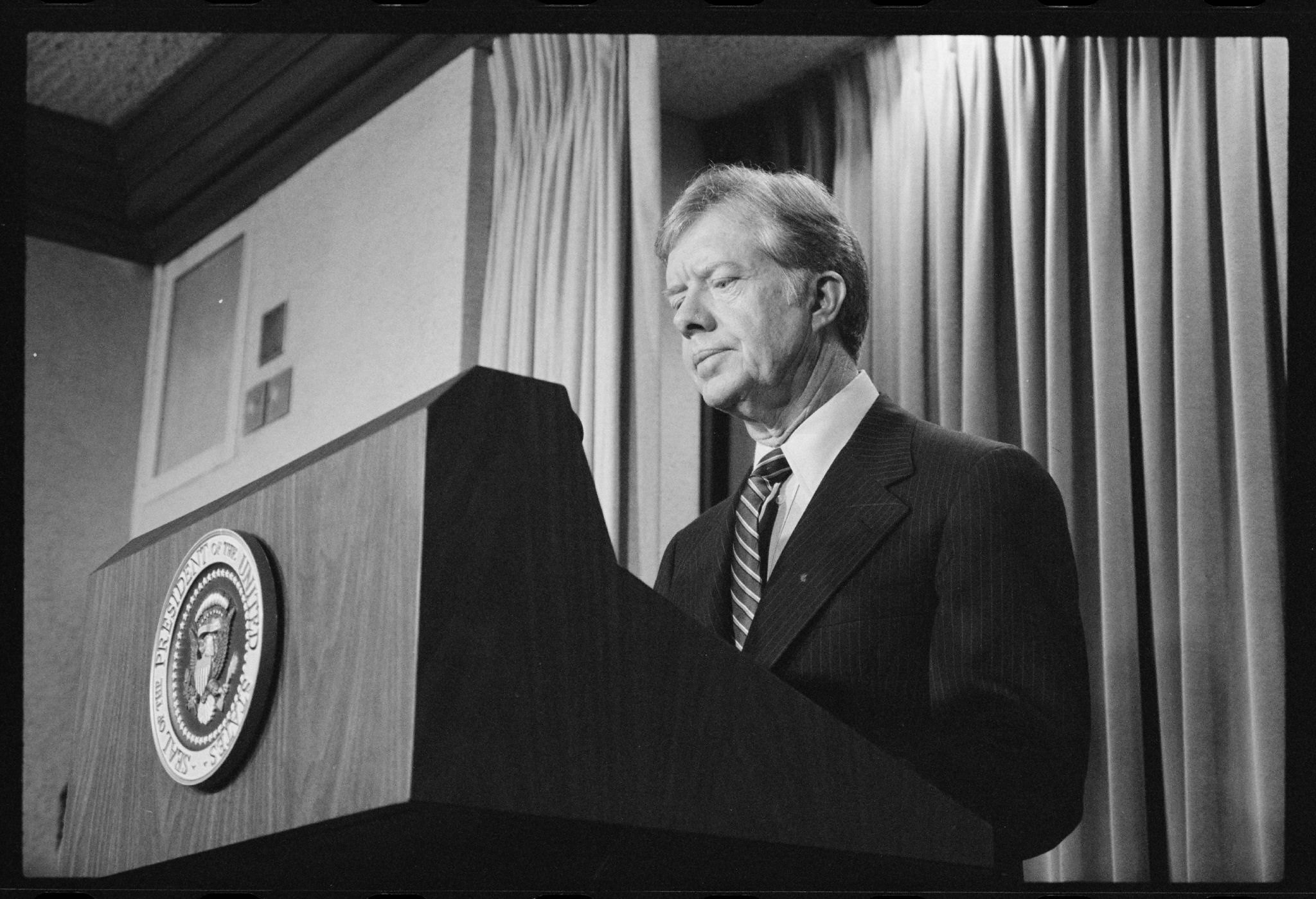 The 444-day Iran hostage crisis that undid Jimmy Carter's presidency ...