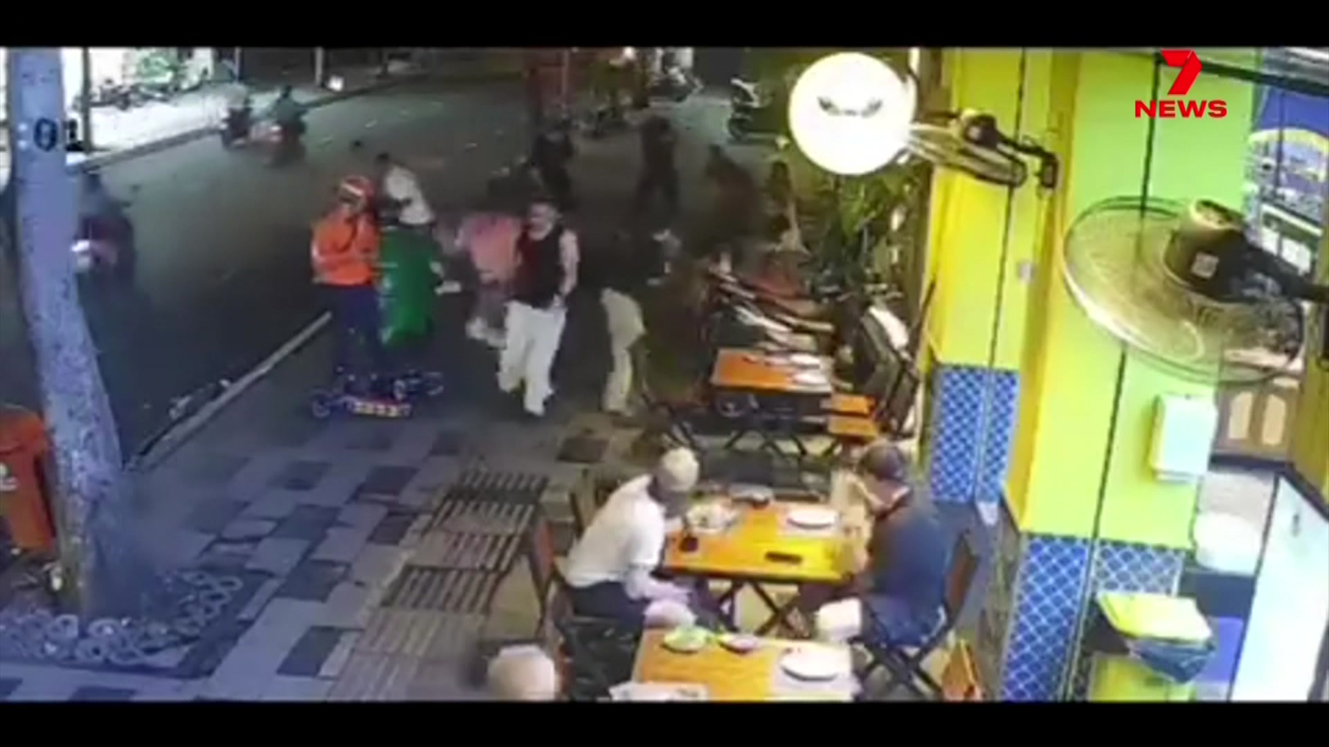 Sydney crime figure shot in Vietnam - ABC News