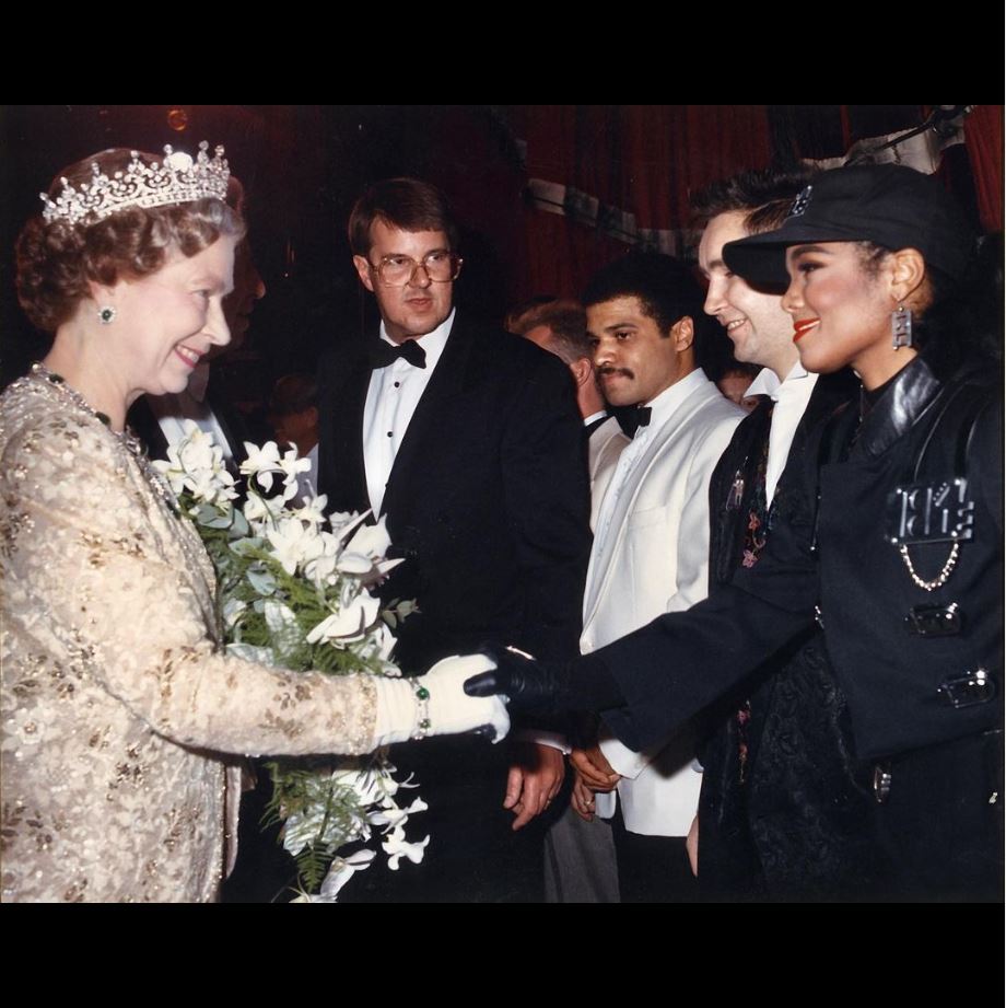 Queen Elizabeth's most iconic fashion moments, from her coronation to ...