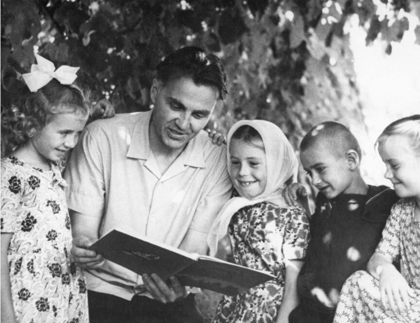 Vasily Sukhomlinsky: The teacher who changed the world - ABC Radio National
