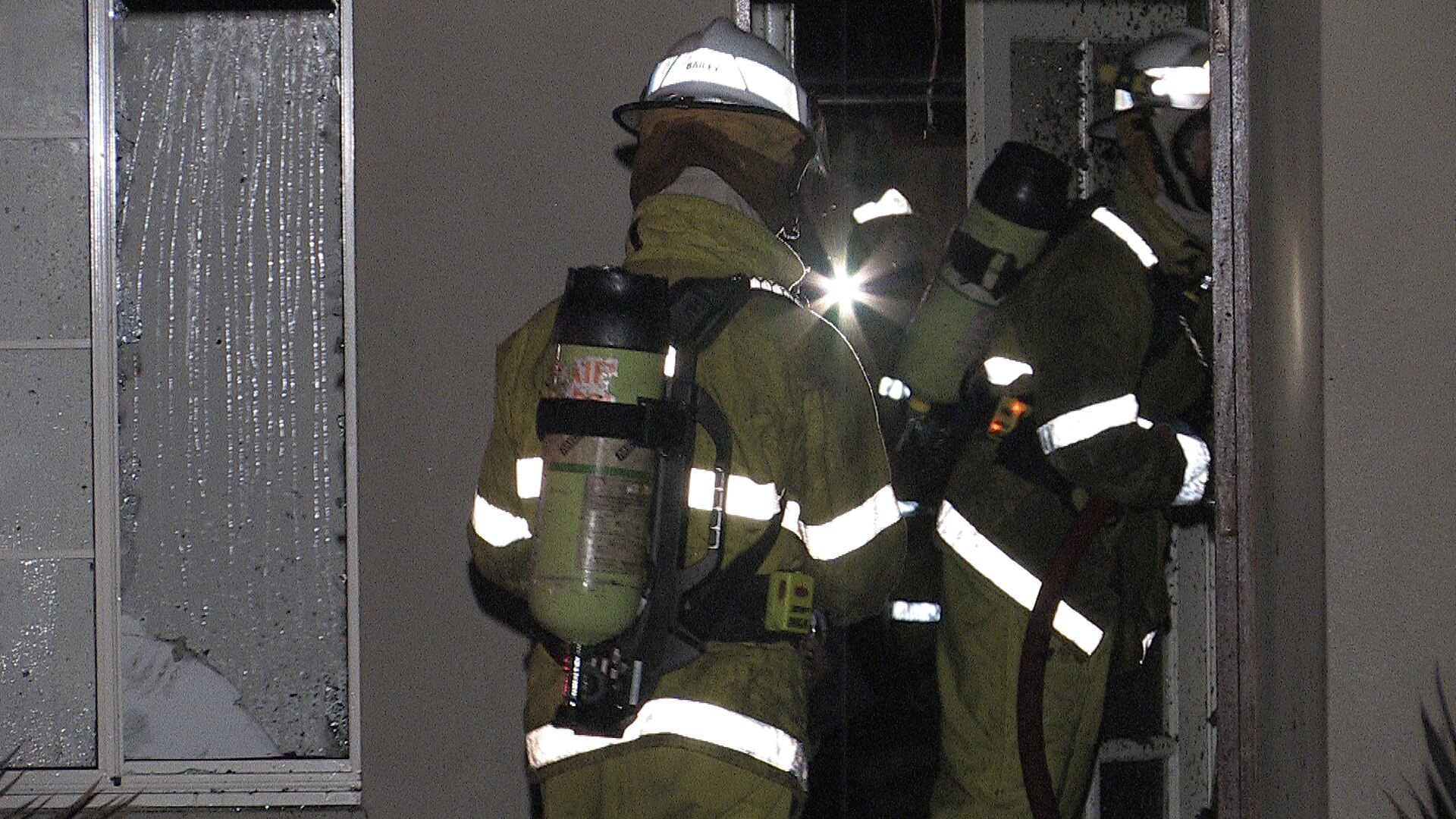 Apartments in Perth CBD evacuated during fire - ABC News