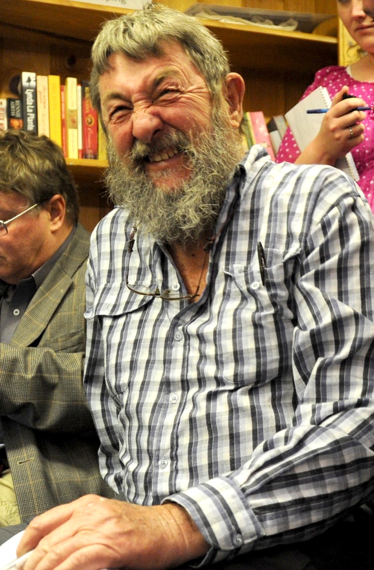 Veteran journalist and commentator Mungo MacCallum dies aged 78 - ABC ...