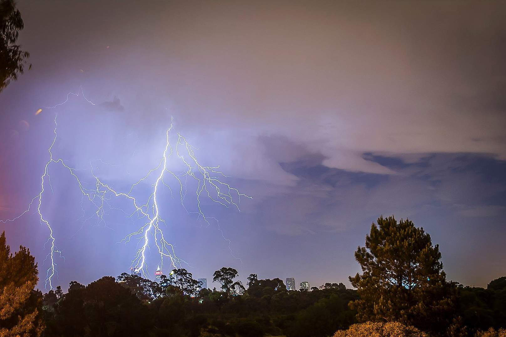 Perth lightning: Series of thunderstorms create massive display over ...