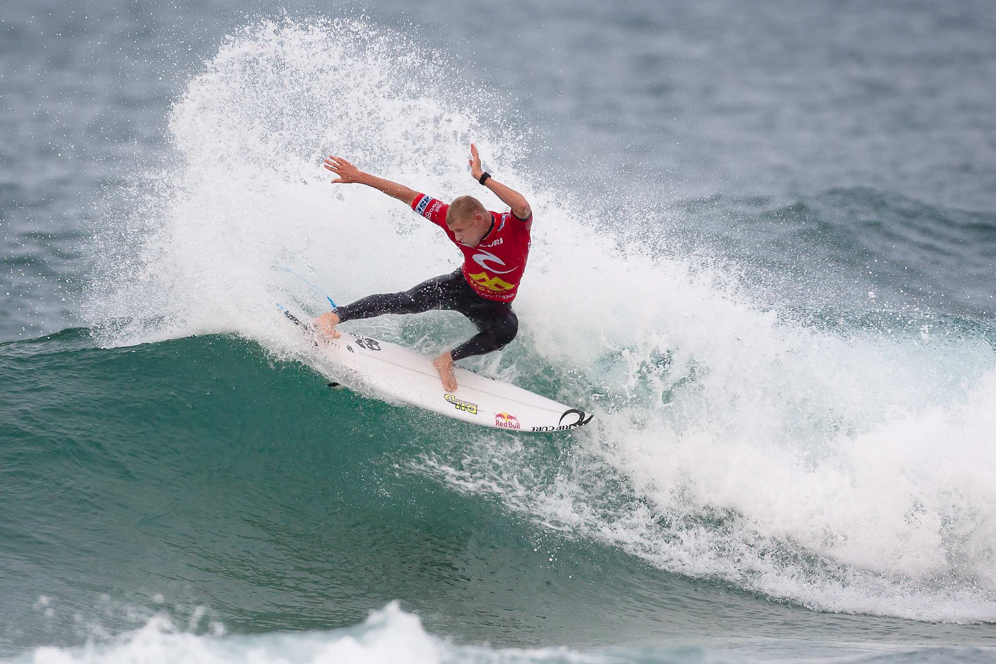Mick Fanning progresses to third round in world surfing event at Gold ...