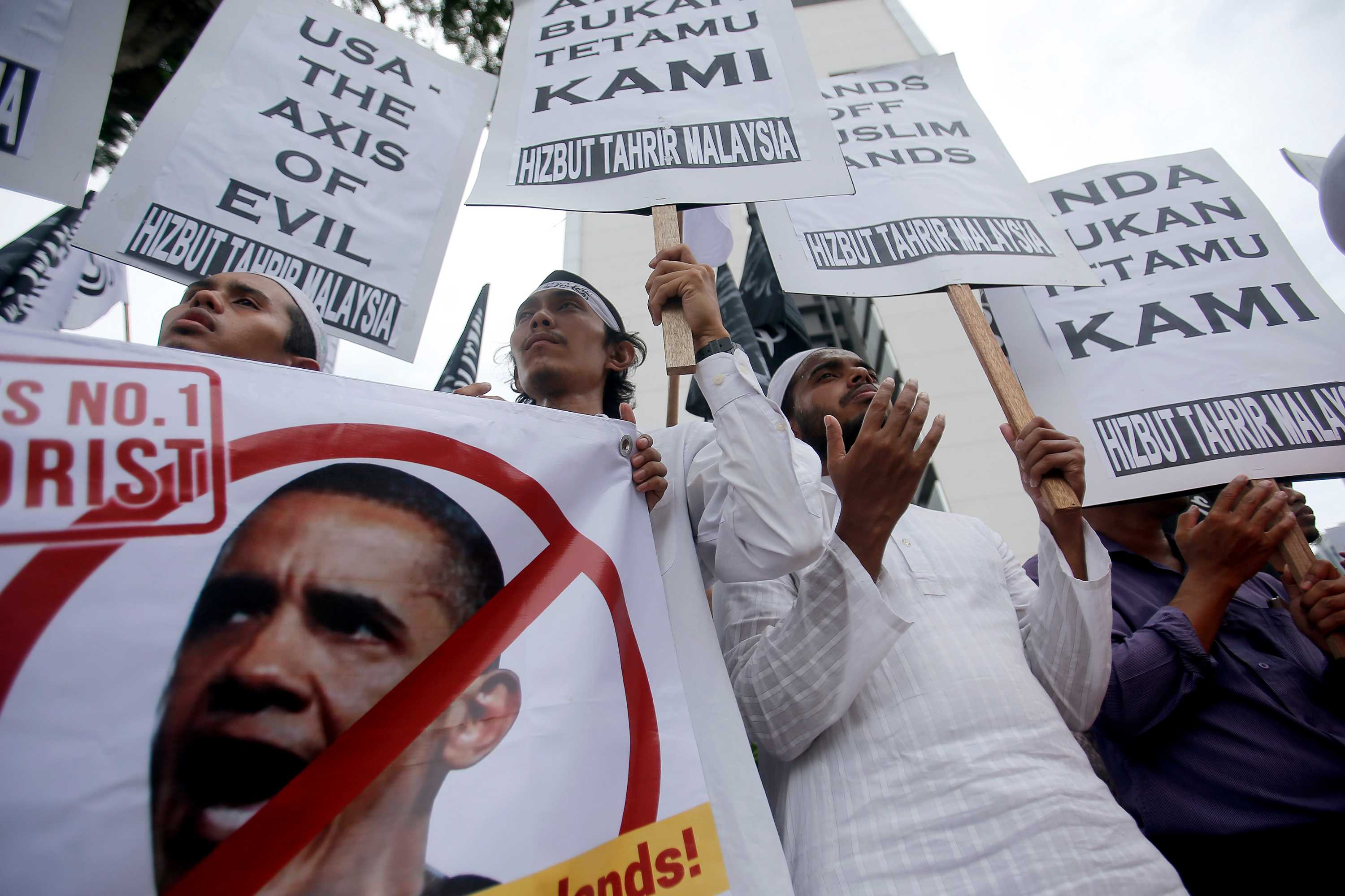 Malaysian Muslims protest against Obama upcoming visit - ABC News