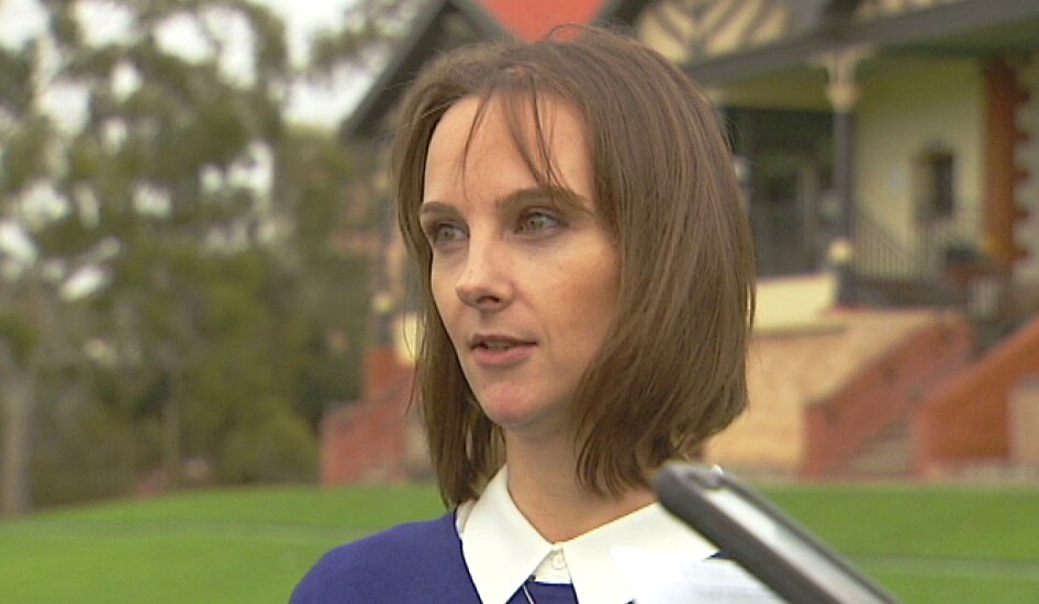 AFL's 'uneven playing field' favours tanking, economic research ...