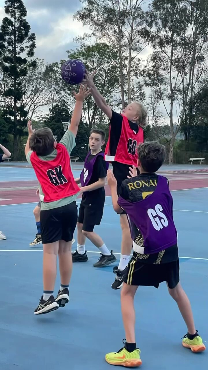 Boys-only netball competition starts - ABC News