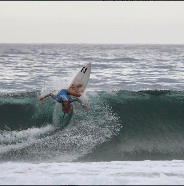 World junior surfing champions eye off 2020 Olympics - ABC News