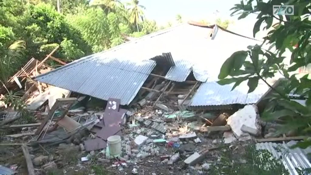 Asbestos posing a threat to tourists and locals in Lombok - ABC News