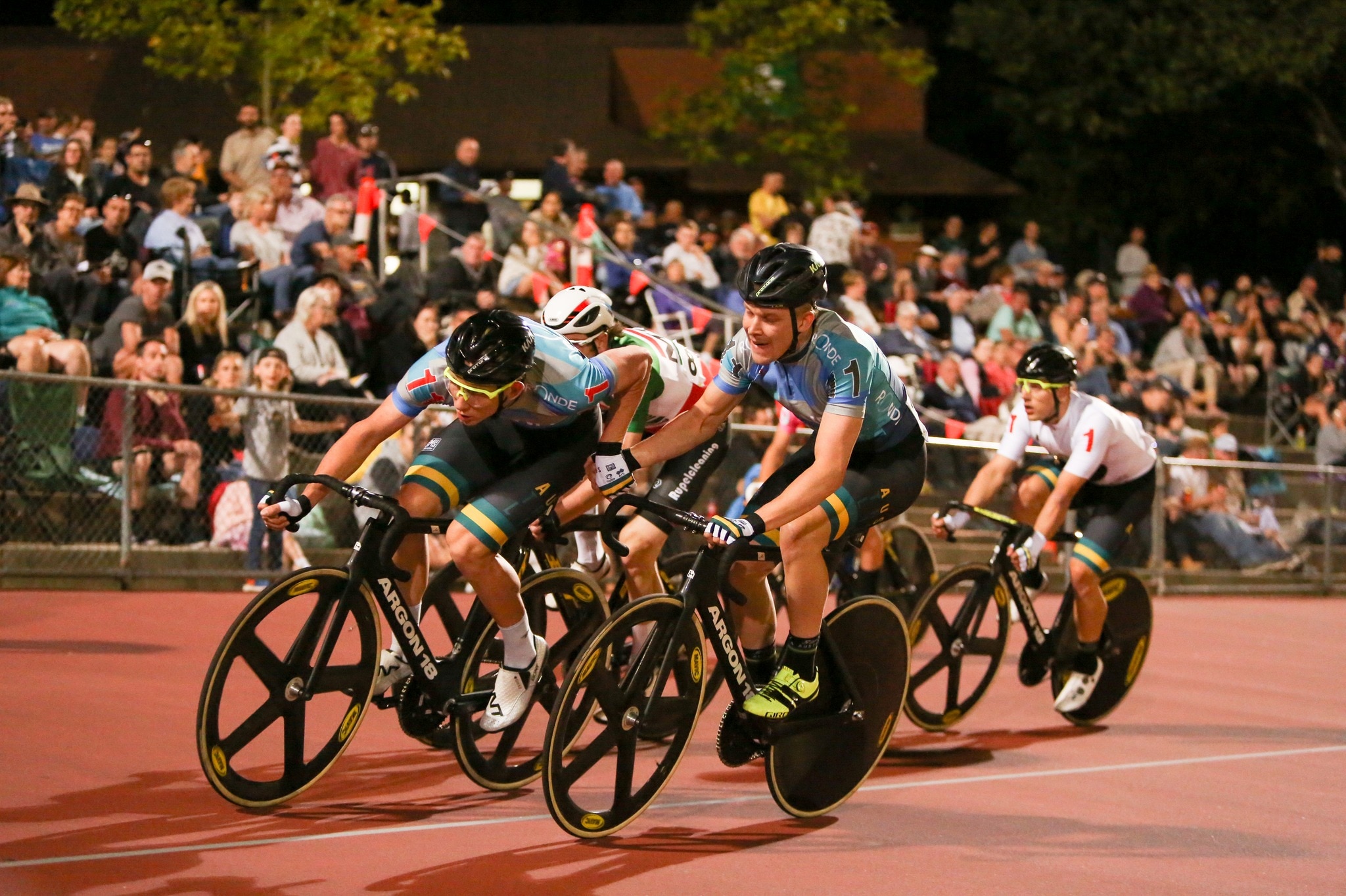 Bendigo International Madison cycling race cancelled due to oval ...