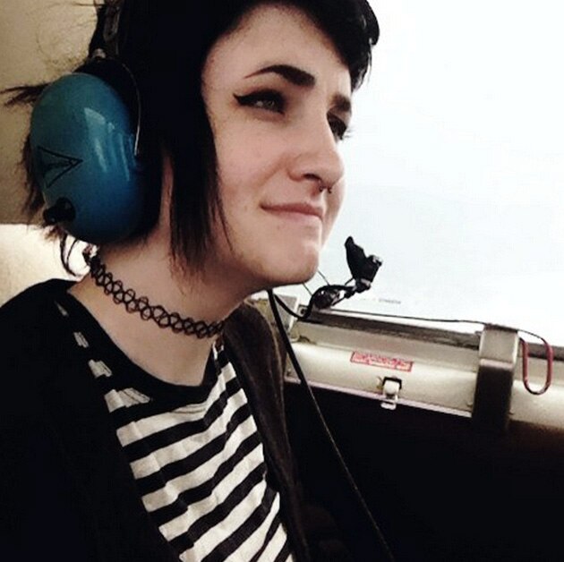 US teen Autumn Veatch hikes to safety after plane crash at Cascade ...