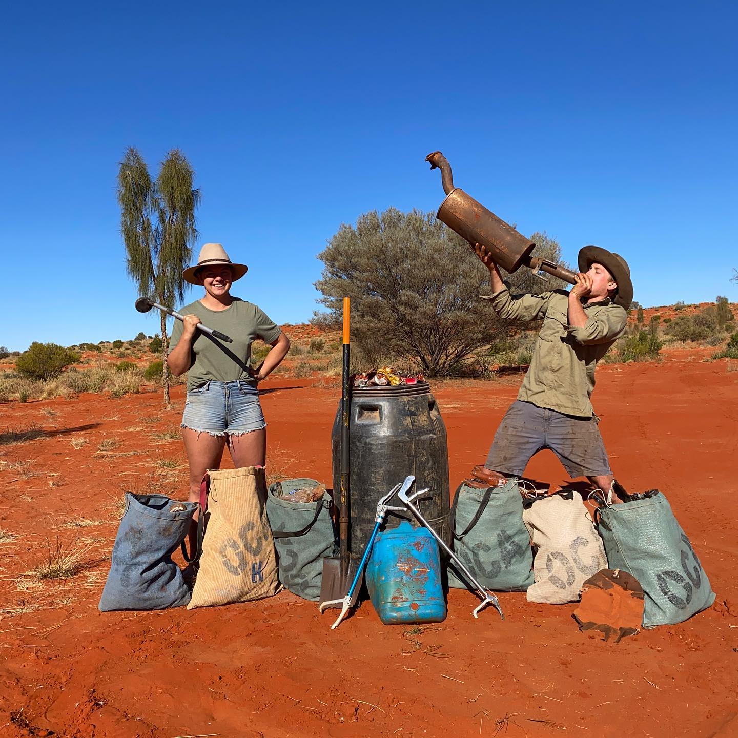 Cleaning up the outback is a bonus as this couple lives the Aussie road ...