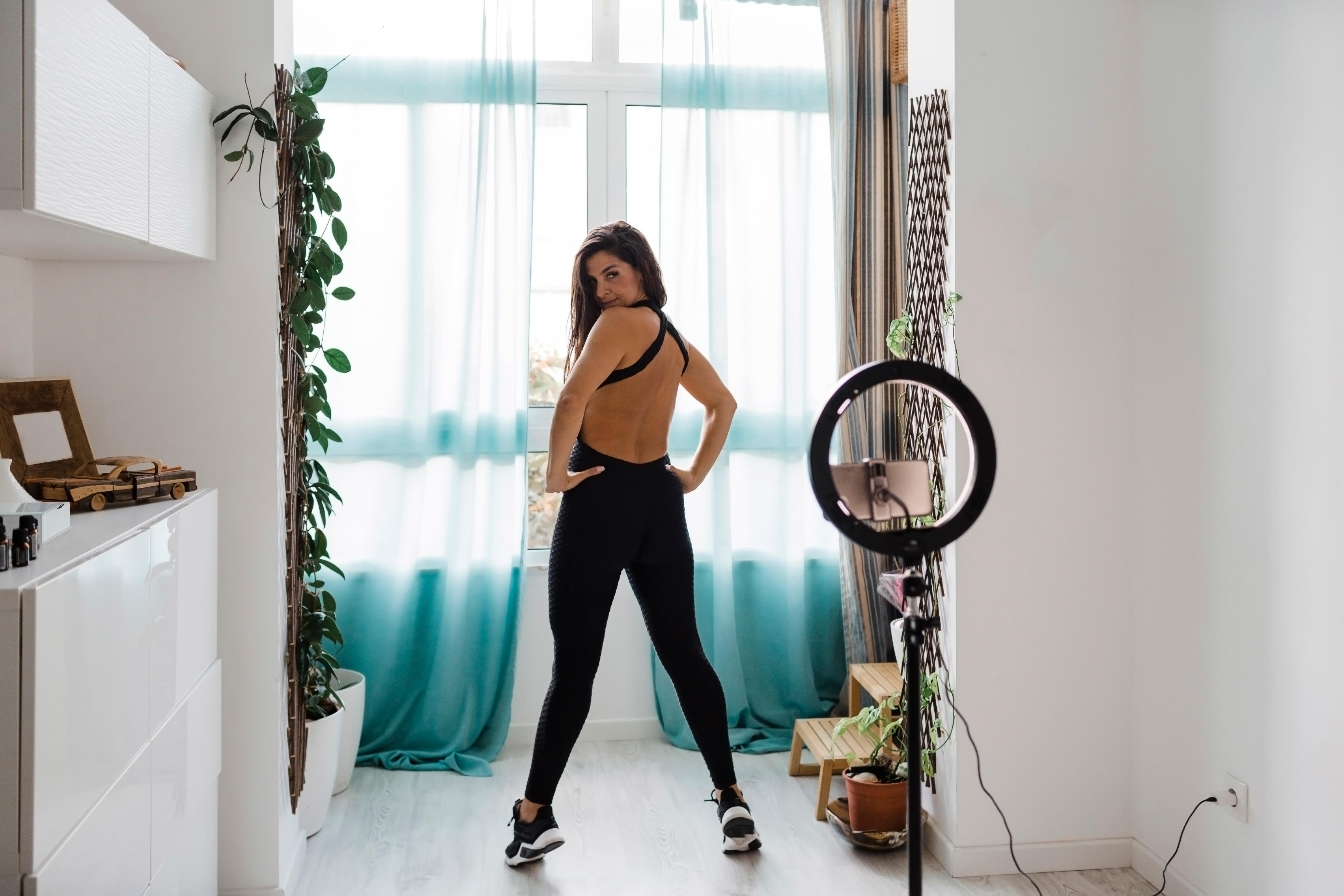 The Hook Up: the reality of Only Fans + Robbie OZ on ENM relationships ...