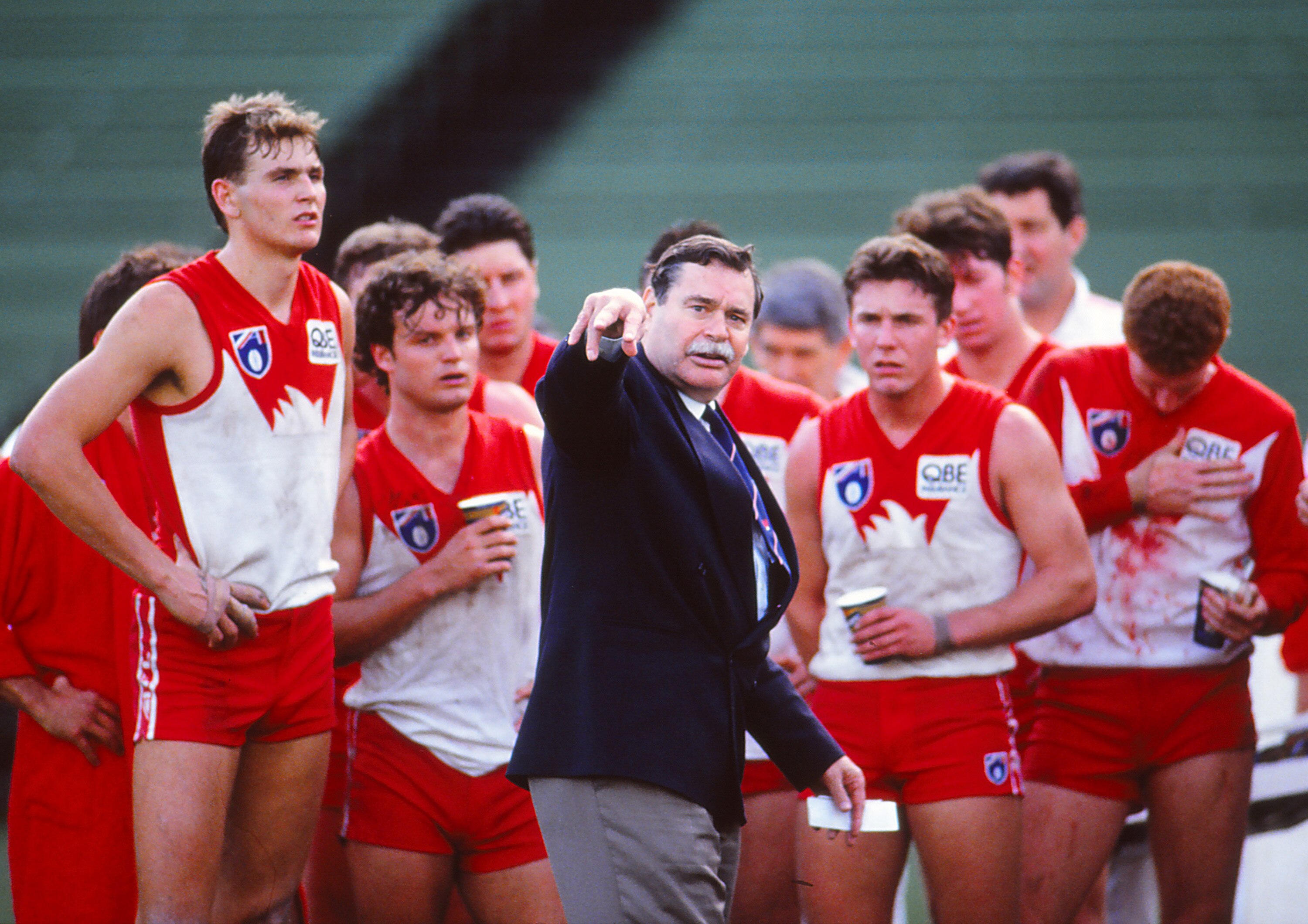 Ron Barassi's extraordinary life in Australian rules football helped ...