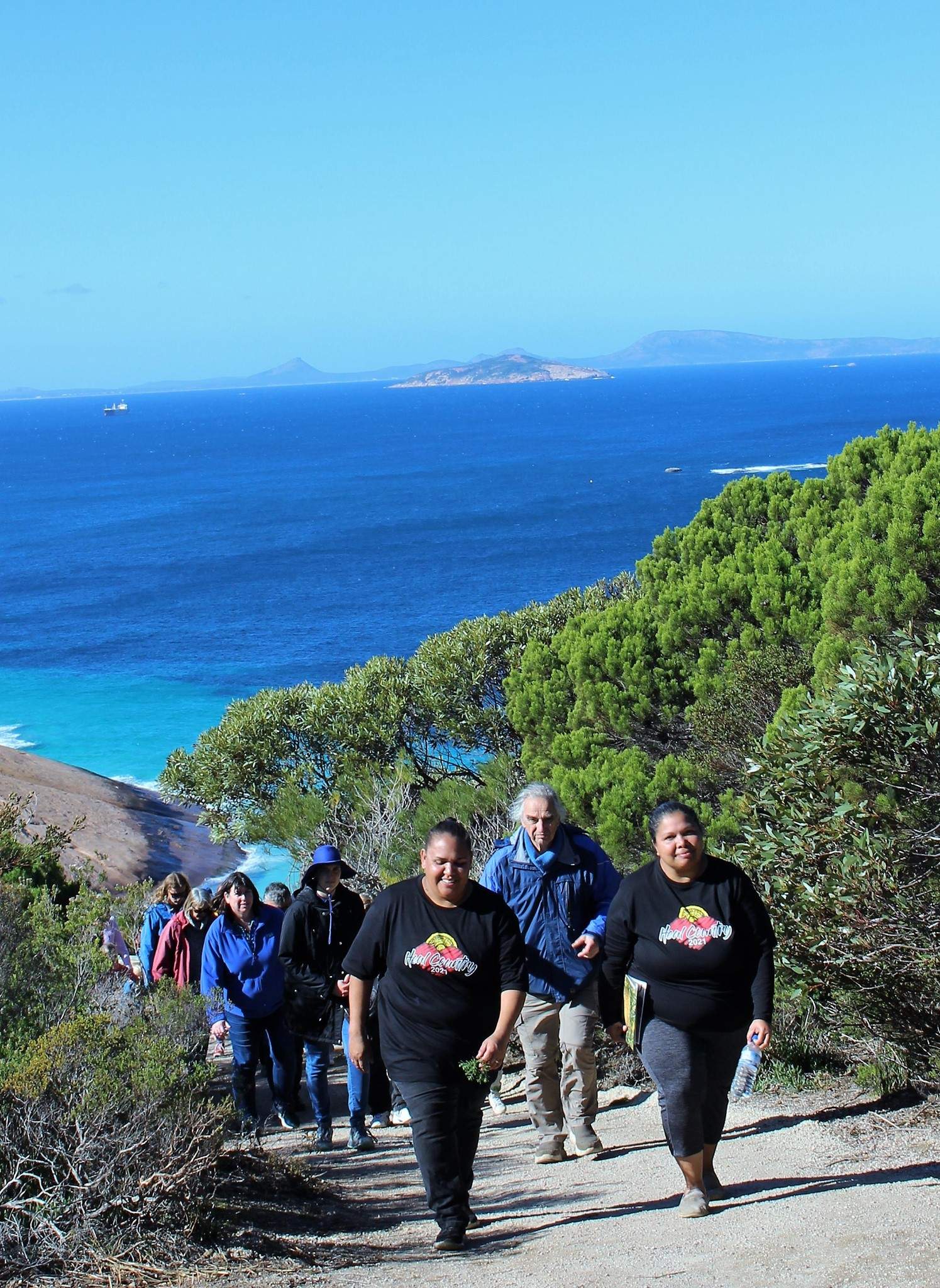 Walk on country helps community learn about bush foods and native ...