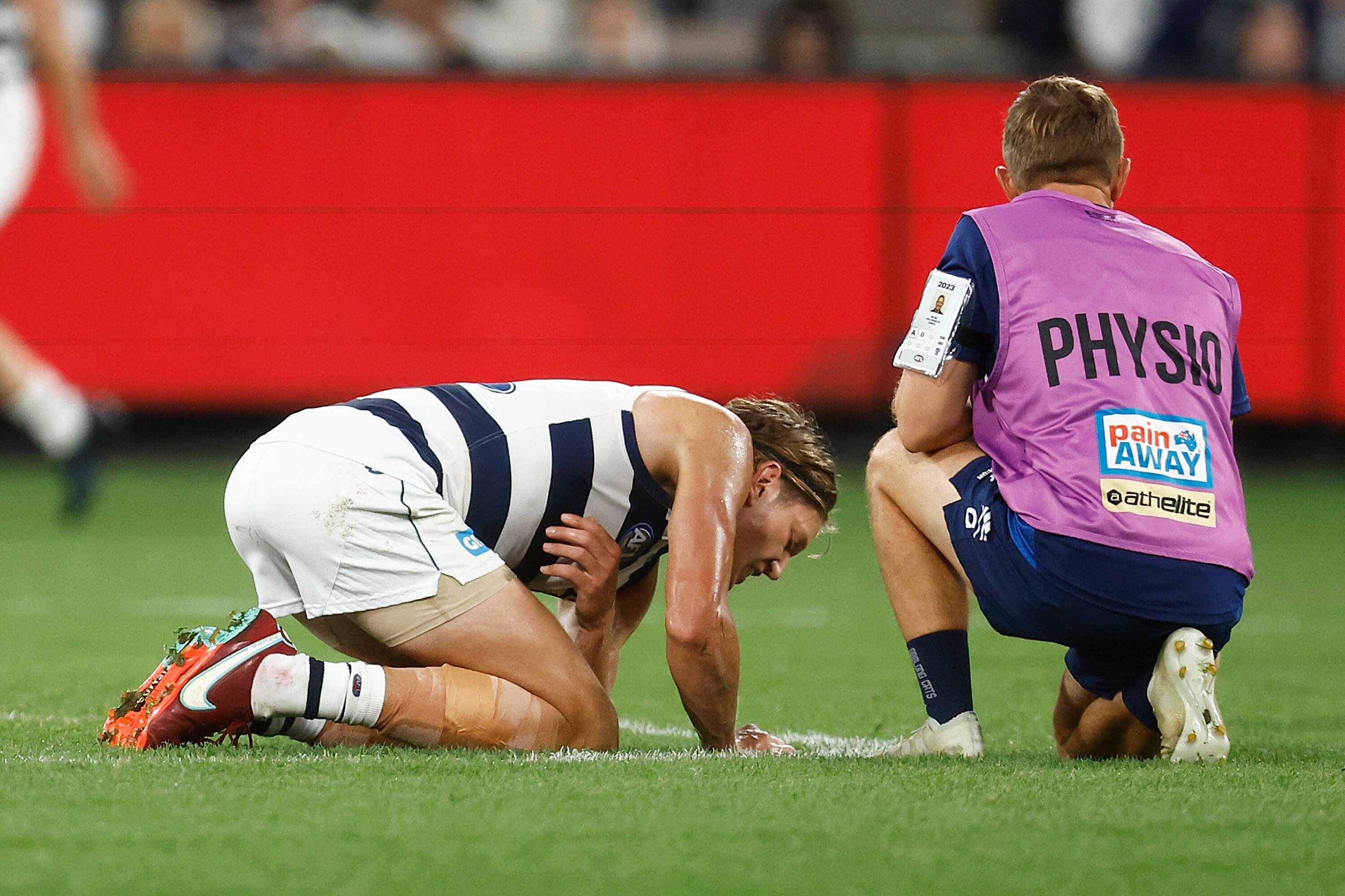 AFL centre bounce puts players at risk, costs the game good umpires ...