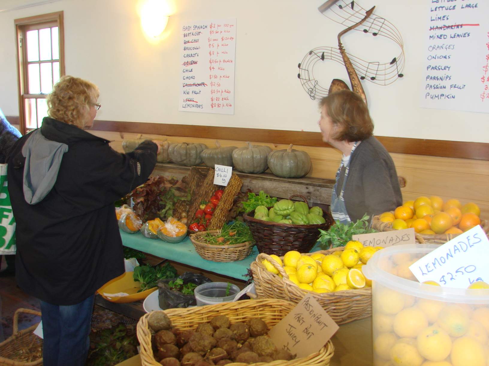 Nethercote community funds its own market gardeners - ABC News
