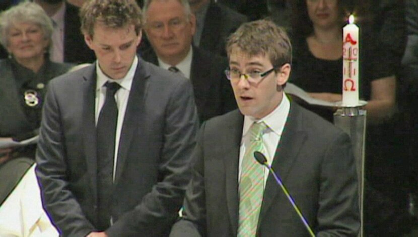 Friends, family remember Lockyer - ABC News