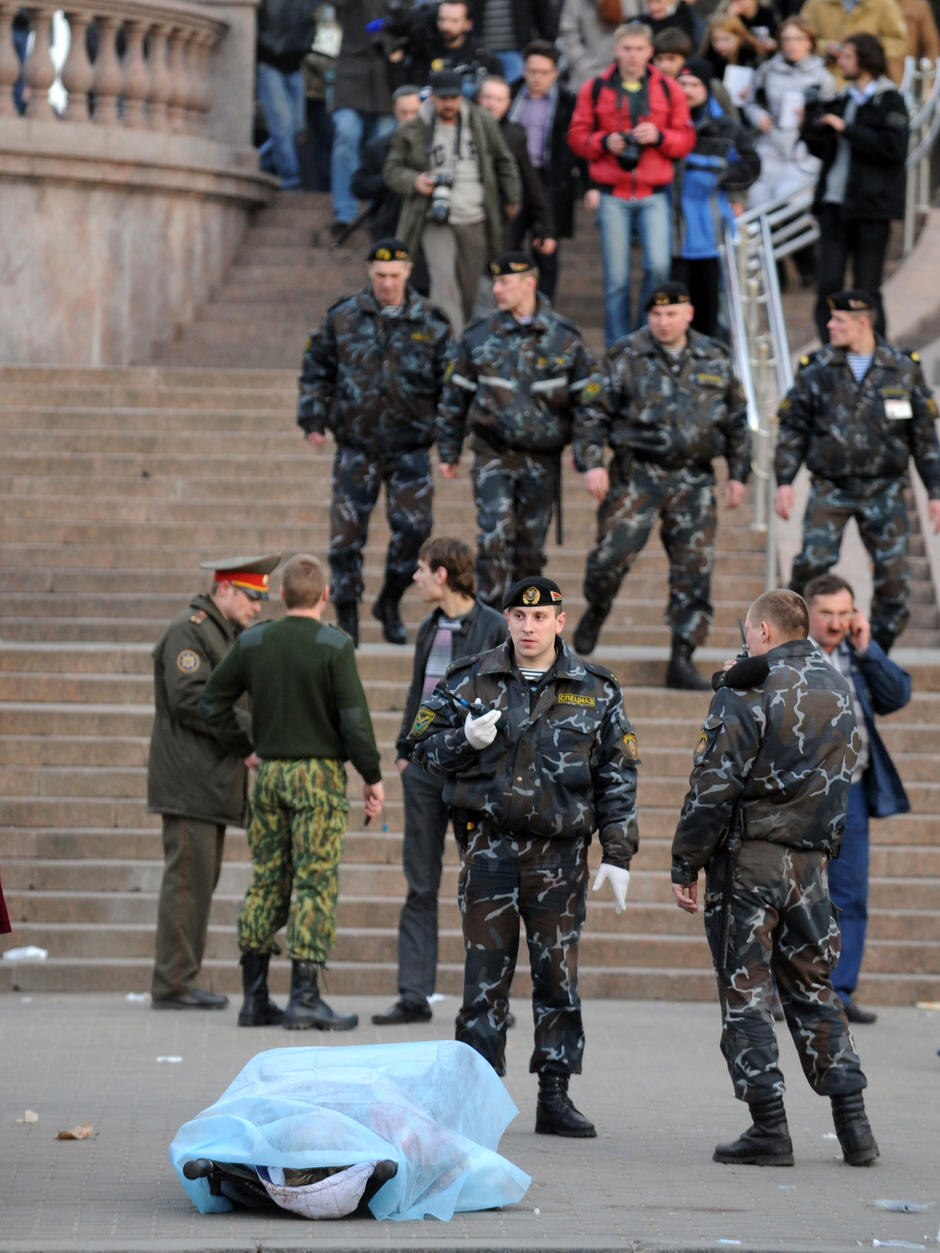 Pair executed over Belarus metro bombing - ABC News