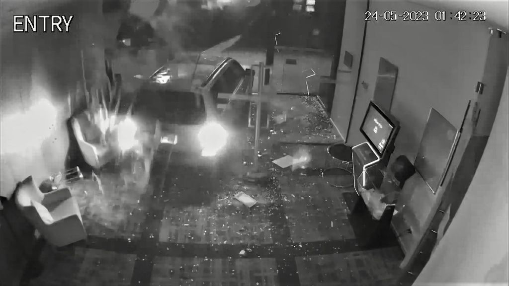 Shocking Alfredton ram raid captured on CCTV - ABC News