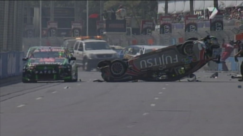 Spectacular crash in V8 Supercar championship - ABC News
