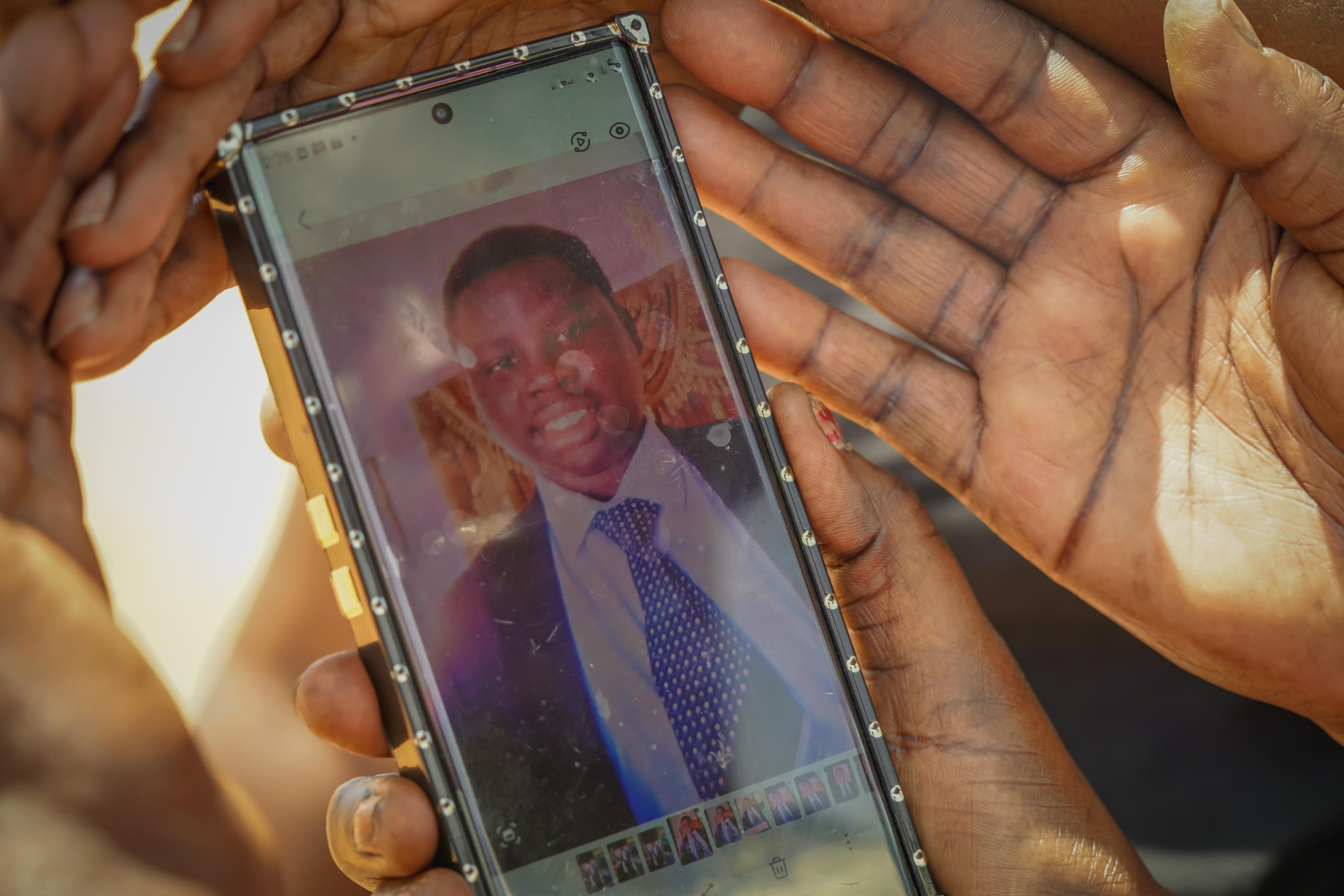 Family of Yiel Gatluak, 19, pays tribute after his suspicious death ...