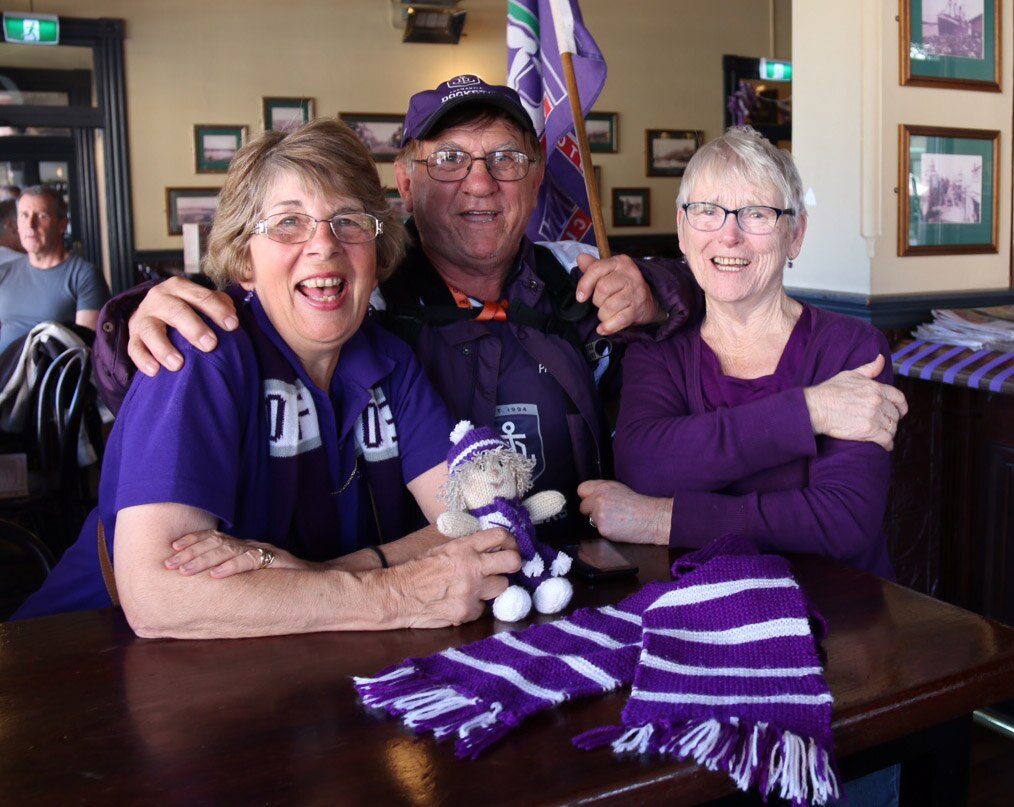 Freo fans prepare for rowdy night as Dockers face Hawthorn in ...