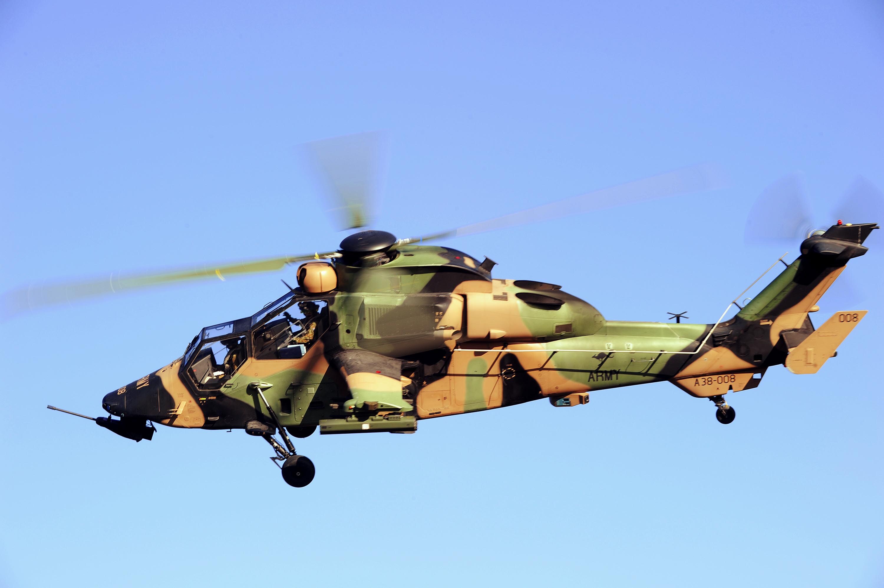Jury fails to reach verdict in Army chopper damage trial - ABC News