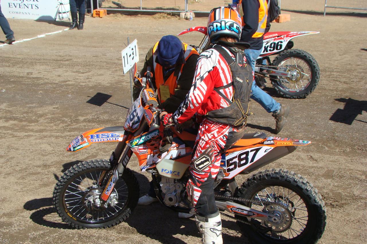 Rookie Price stars at Finke - ABC News