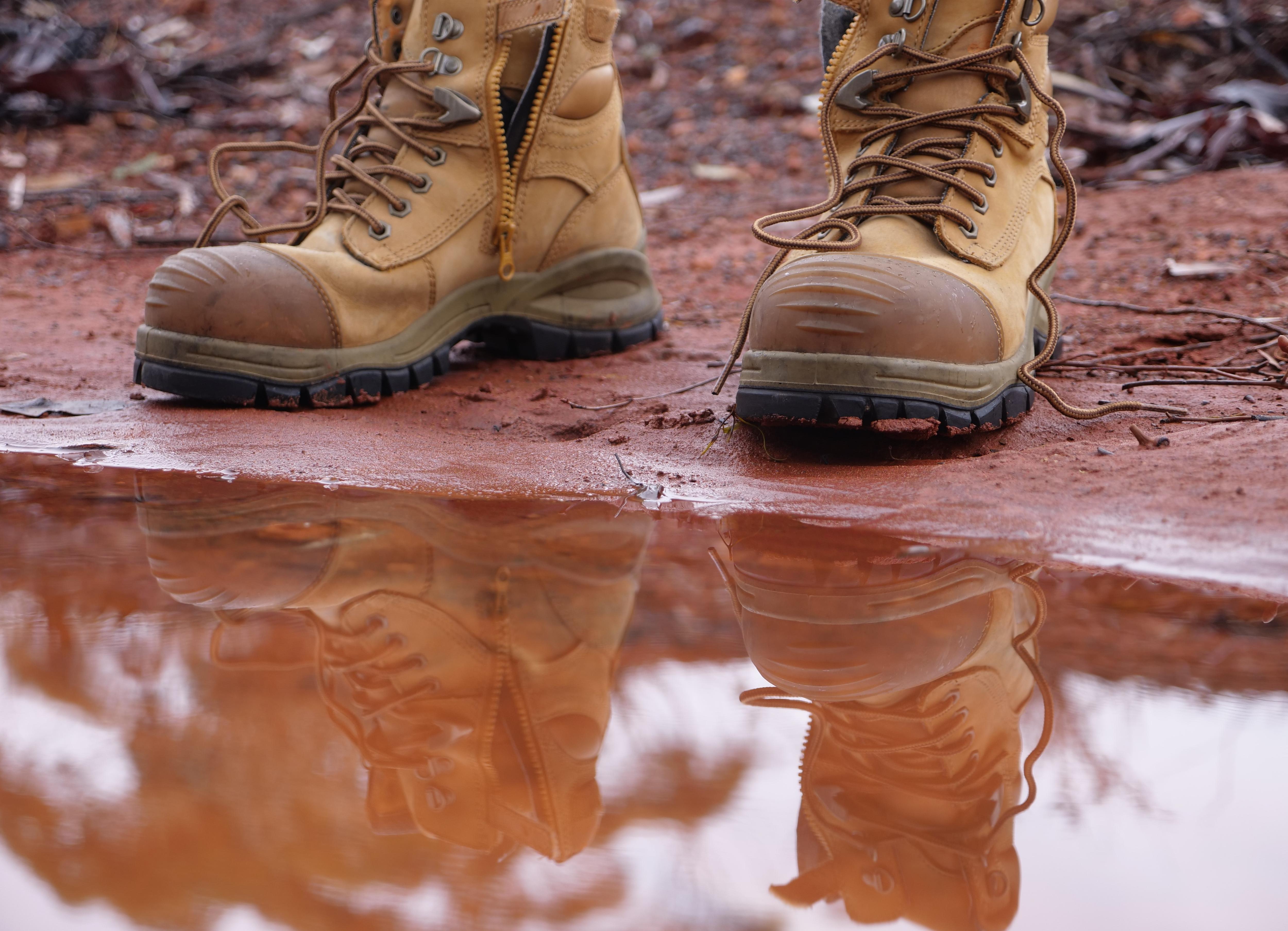 Gold mine mural by artist Vondelini a powerful mental health message ...