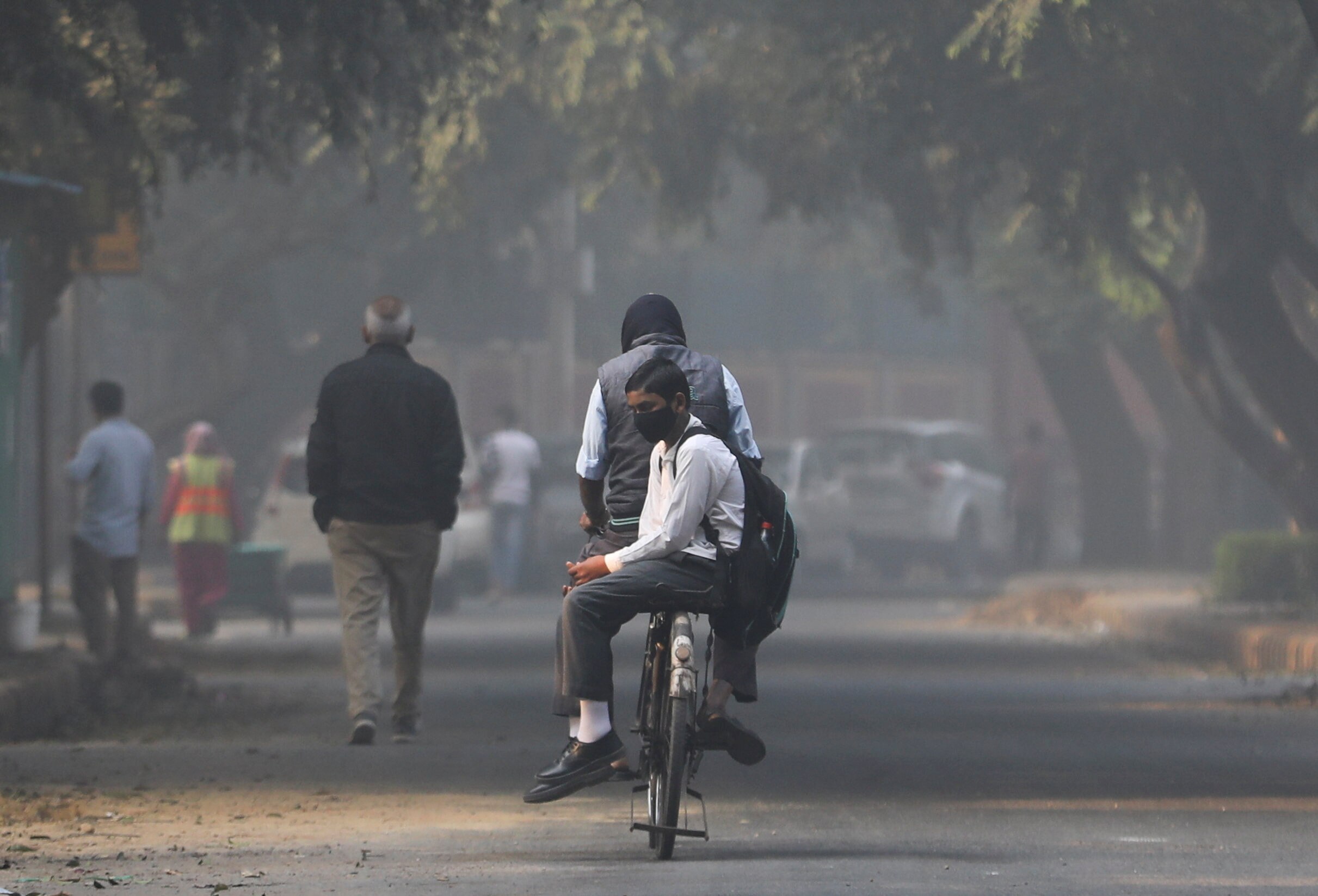 Toxic winter smog in northern India threatens livelihoods due to high ...