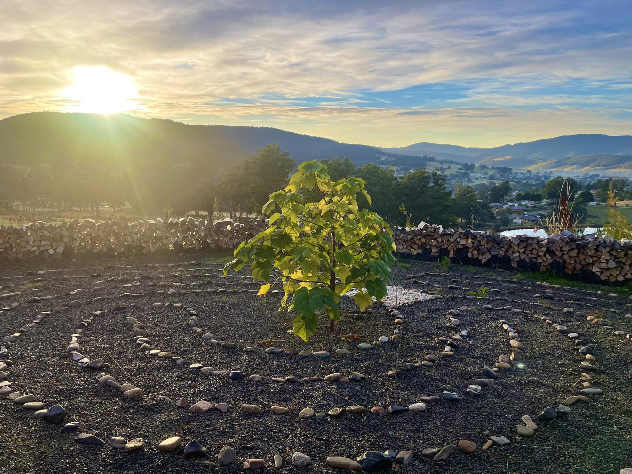 What is a labyrinth and how does it help someone find a 'silent mind ...
