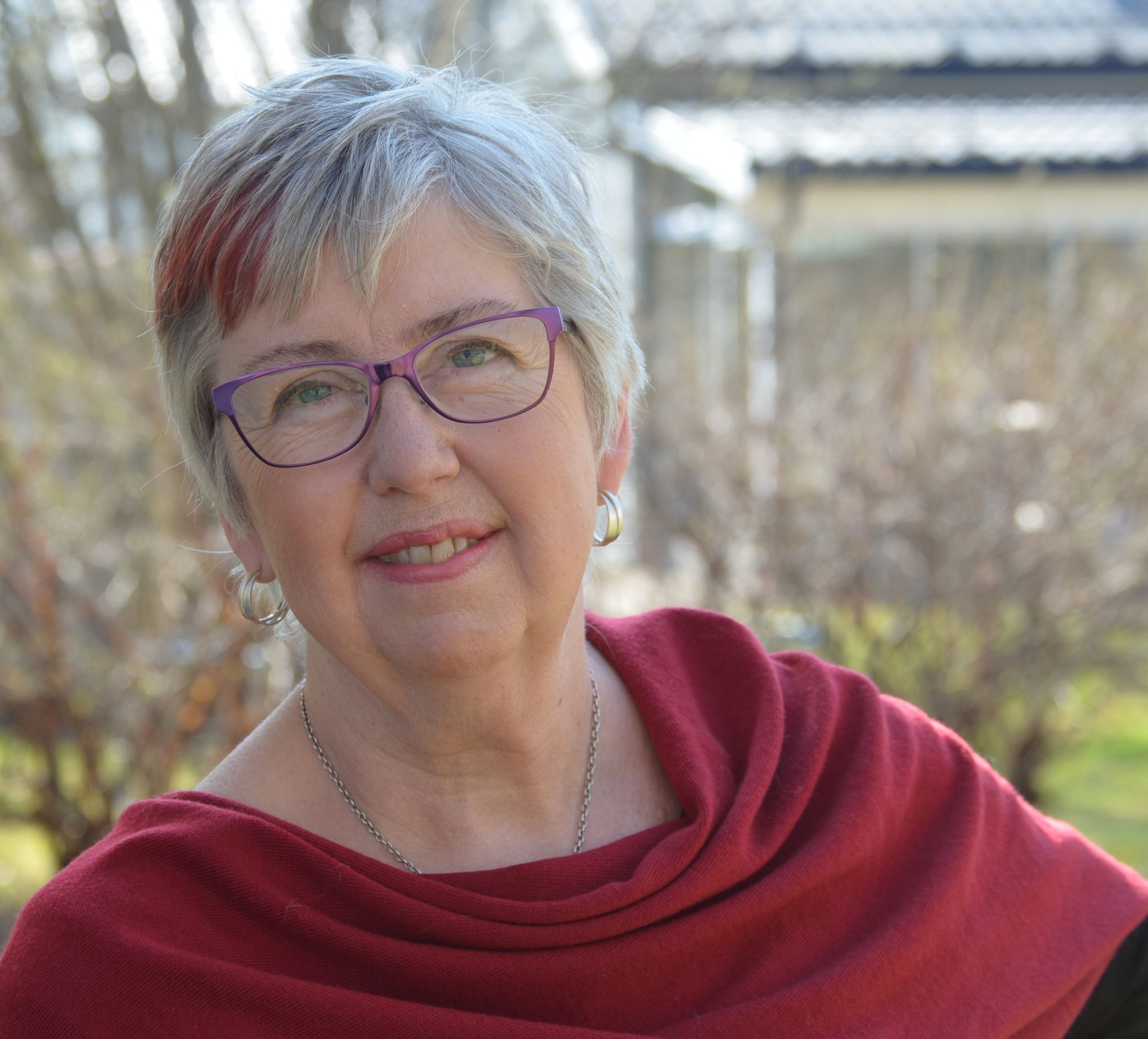 Poets in Tasmania and Sweden, who have never met in person, use online ...