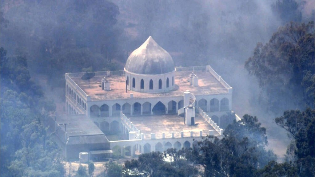 Video shows firefighters battling a serious blaze in West Toodyay - ABC ...