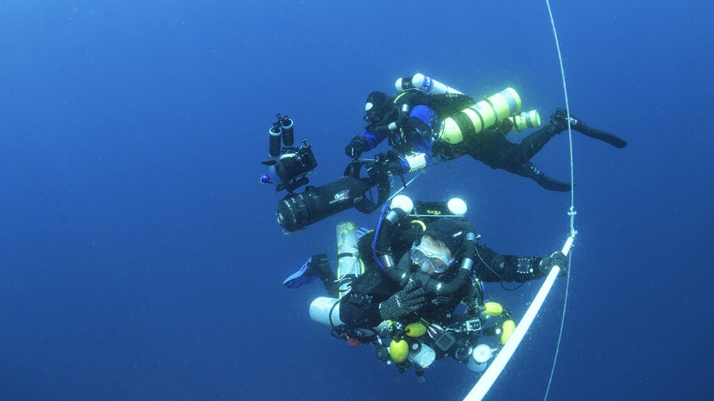 Deep divers on 'breathtaking' plunge - ABC News