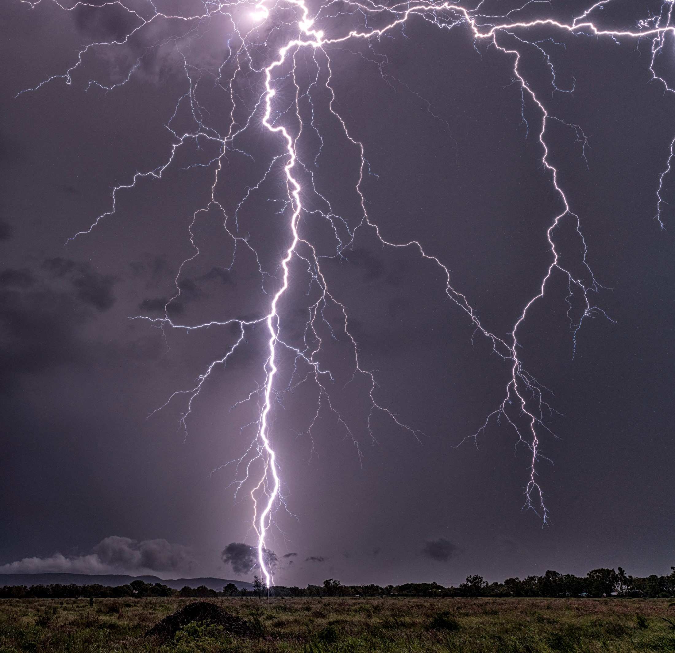 Atmospheric sprite lightning captured on camera in rare and spectacular ...