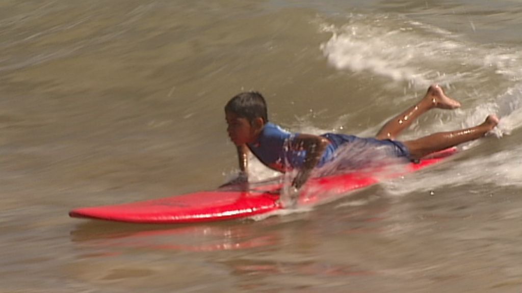 A group of Indigenous children go from Bush to Beach - ABC News