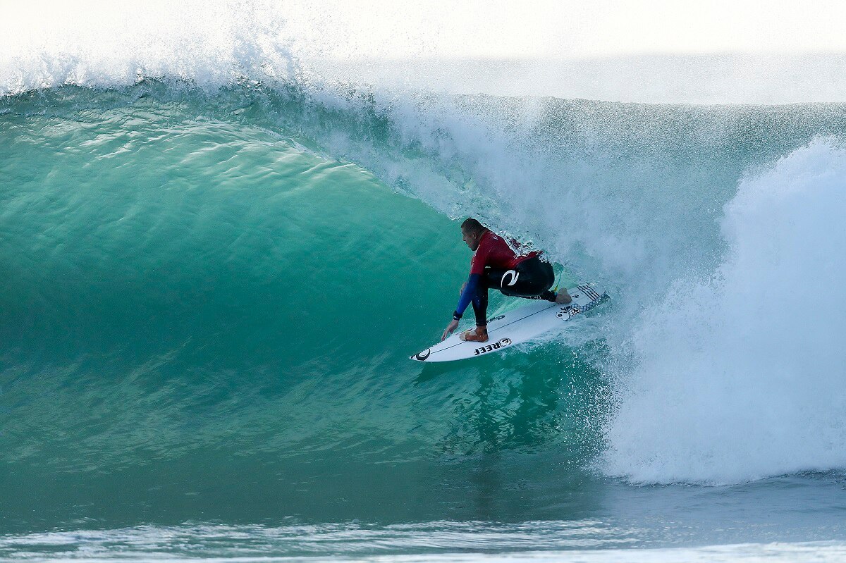 Mick Fanning marks return to Jeffreys Bay event with first-round win ...