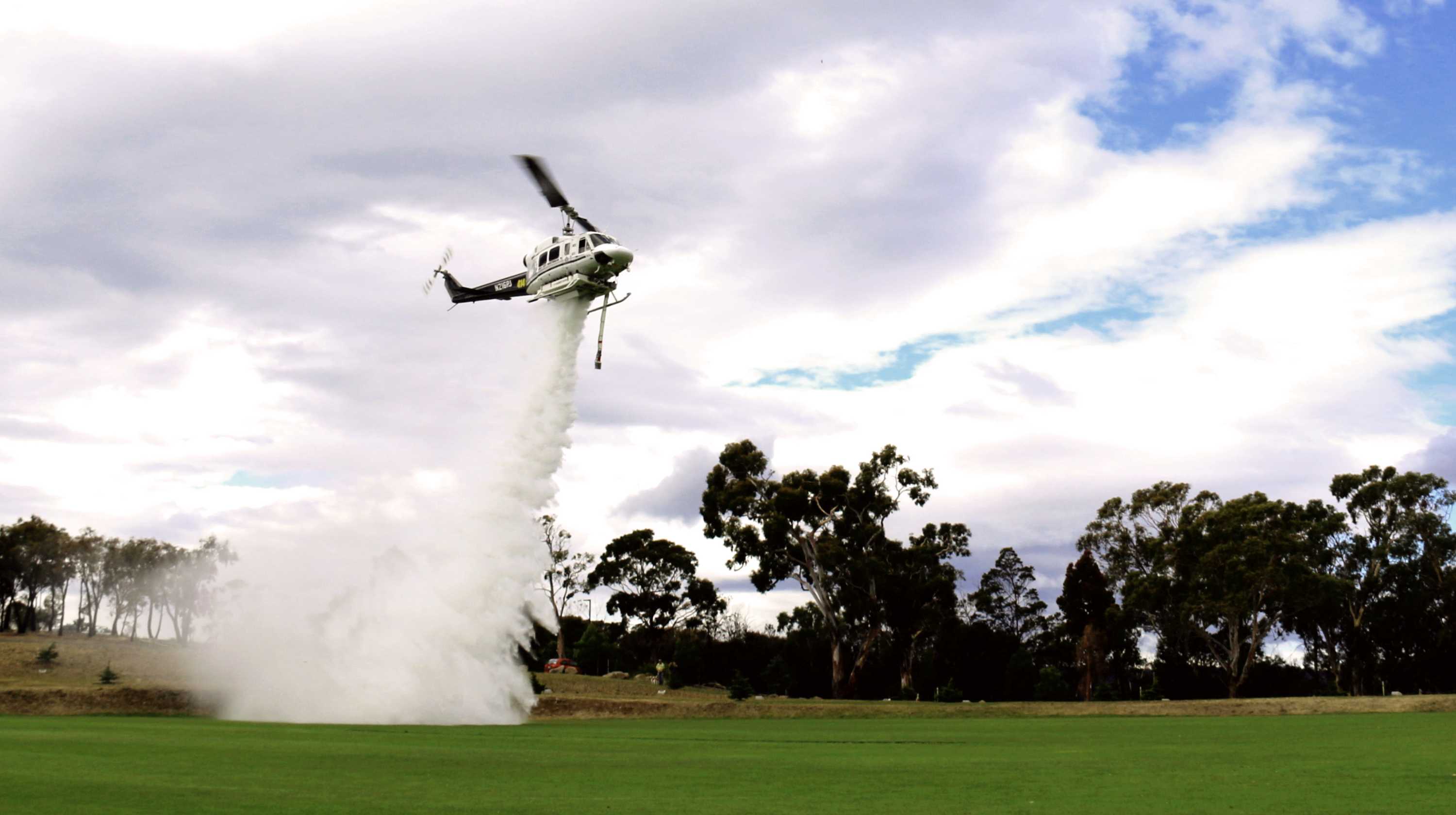 Bigger, faster aircraft arrive in Tasmania to reinforce firefighting ...