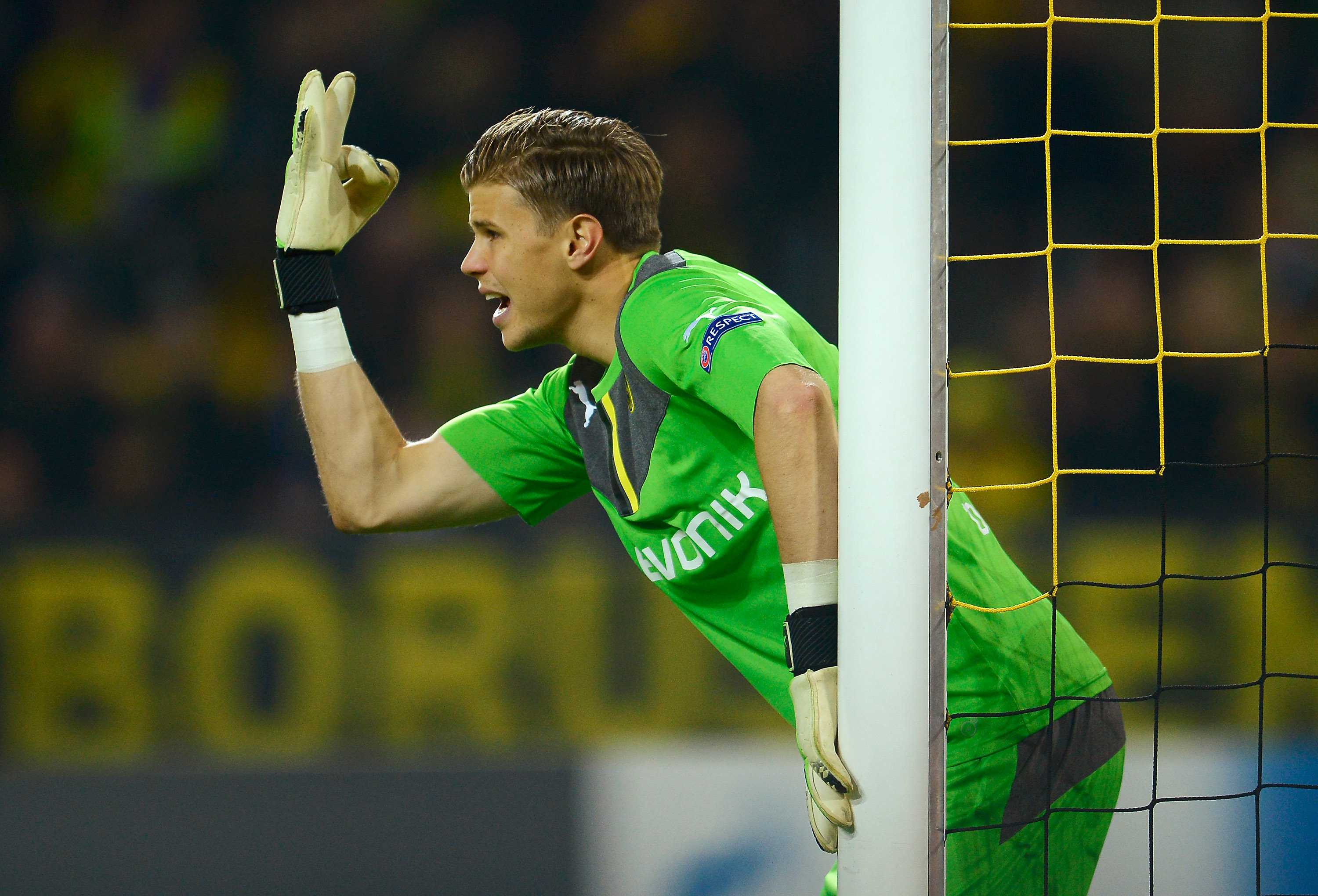 Mitchell Langerak joins Stuttgart as Socceroos goalkeeper ends Borussia ...