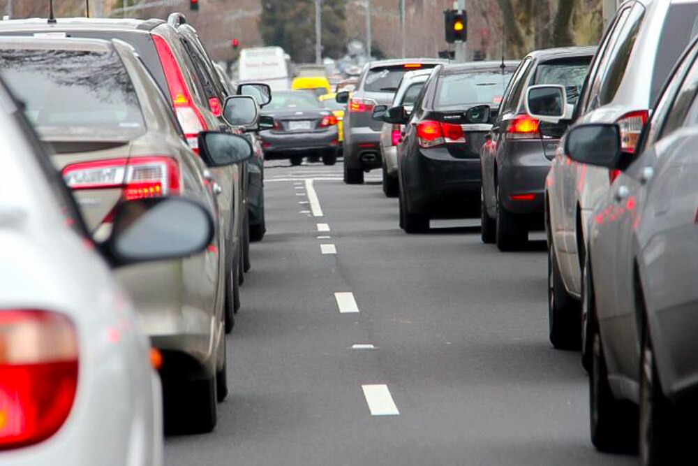 Tailgating drivers ranked as 'most annoying'; Queensland research looks ...