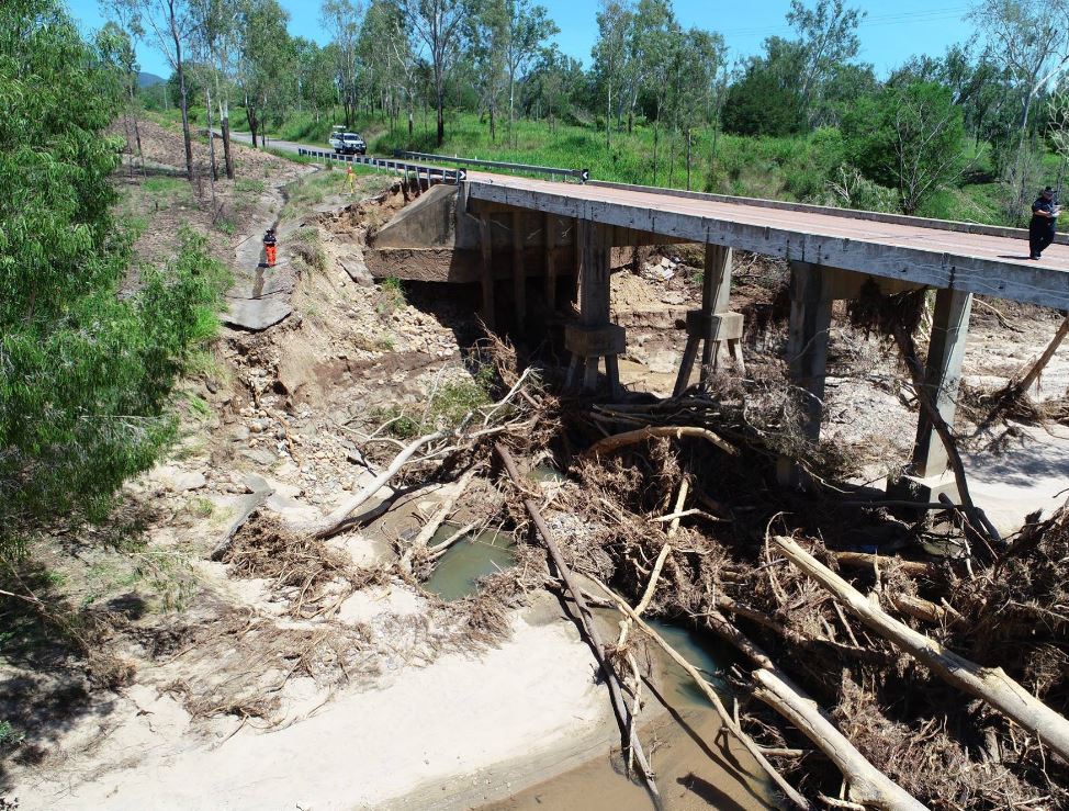 North Queensland flood emergency brings heroes and heartbreak in equal ...