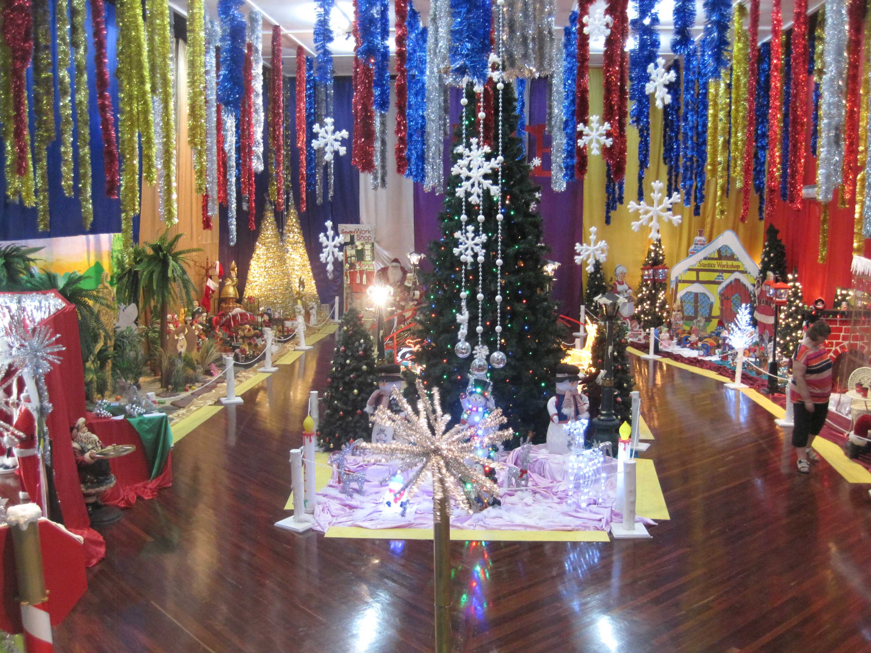 Santa's Cave opening in Waikerie - ABC listen