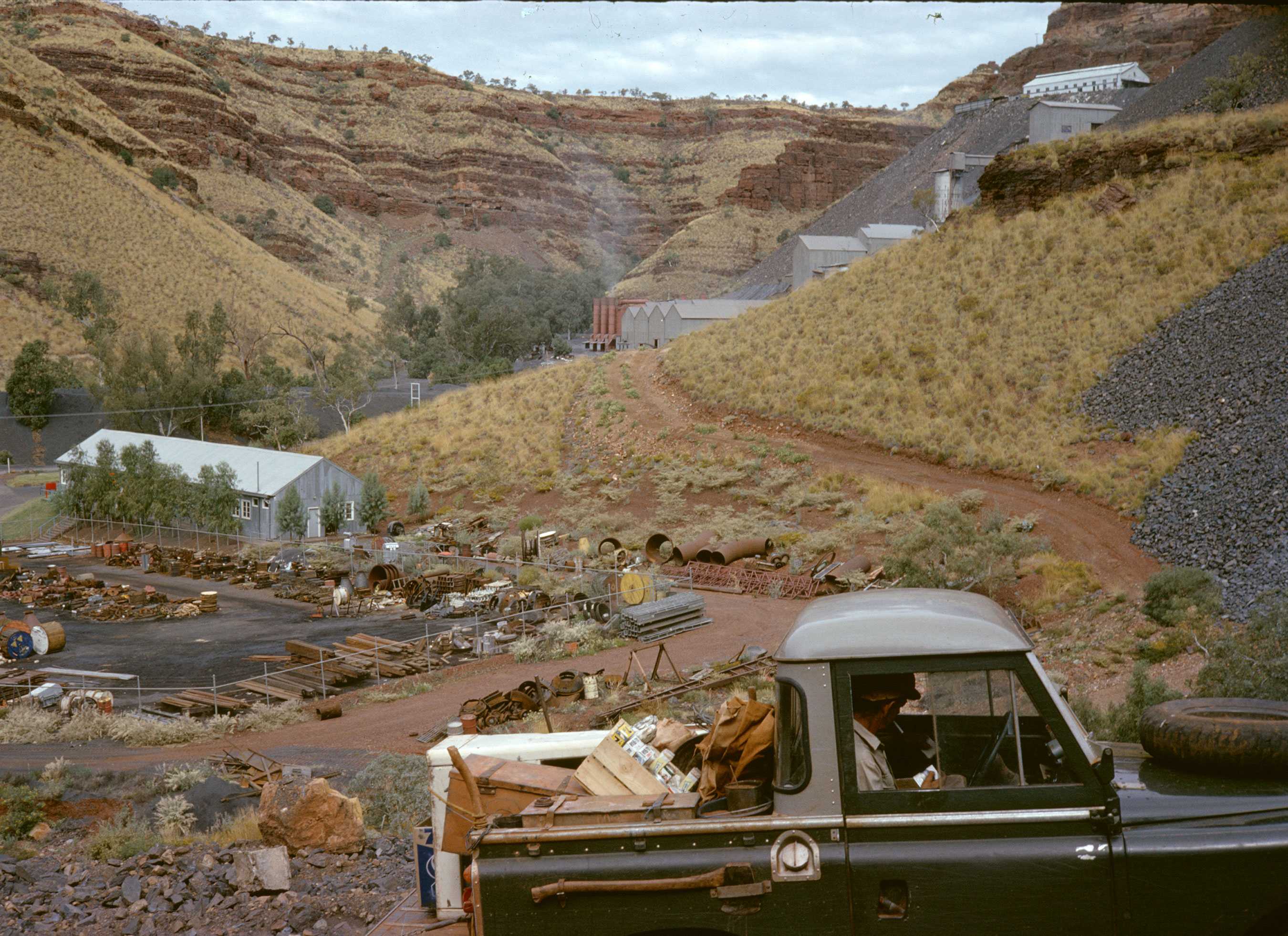 The ghosts of Wittenoom: how asbestos changed the lives of the Pilbara ...