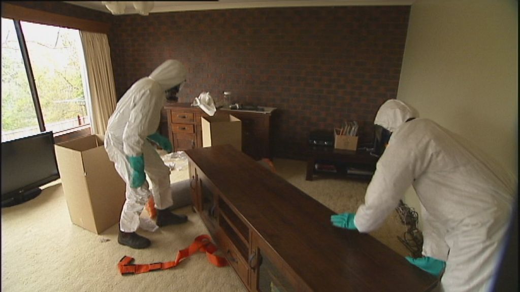 Mouldy flat sparks rental warning - ABC News