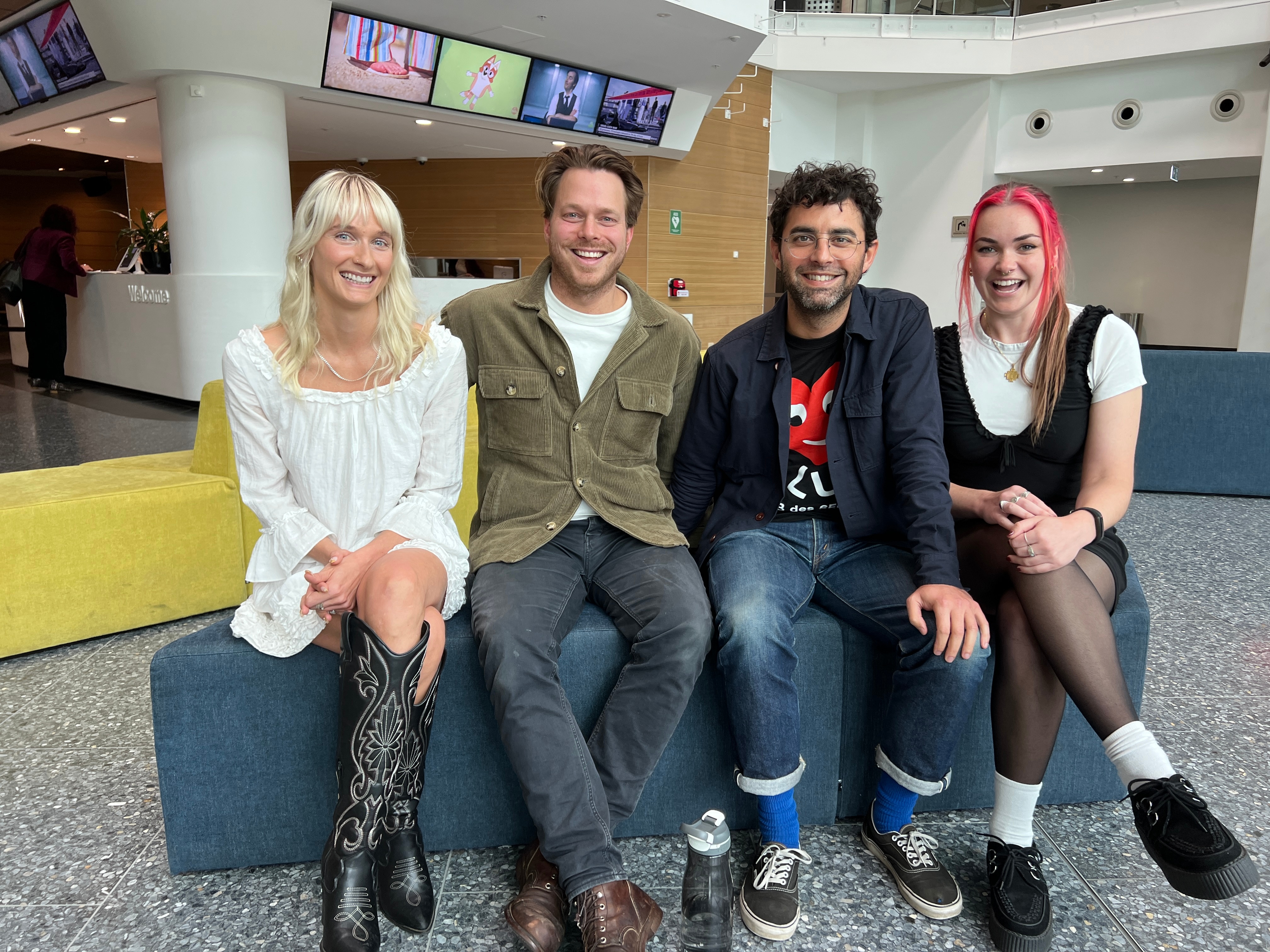 The Hook Up with Dee Salmin and Pip Rasmussen - triple j